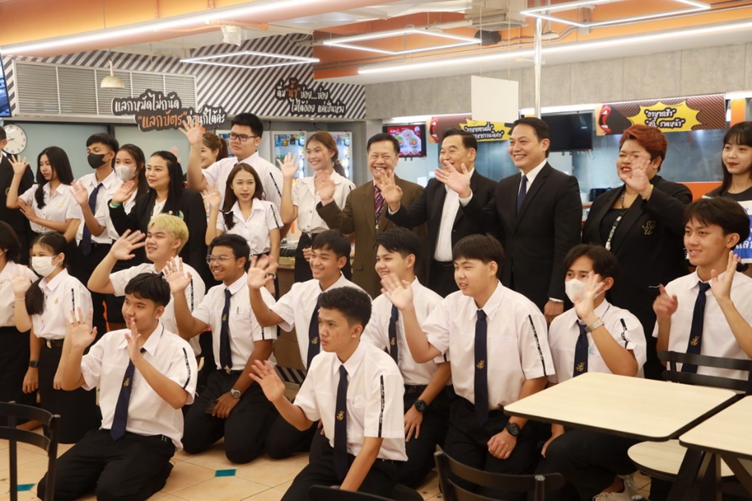 Suan Dusit University organizes the "Full Stomach, Active Brain"project for students. - Suan ...