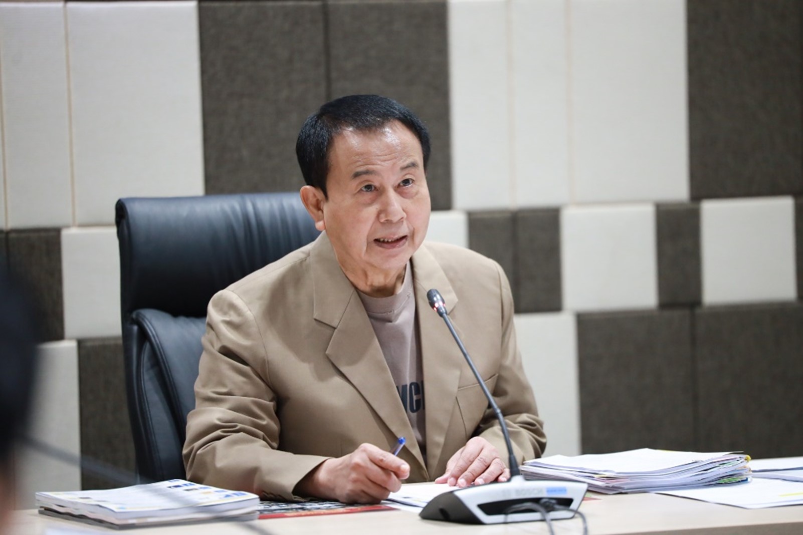 The 4th (38th) Meeting of the Suan Dusit University Administrative ...