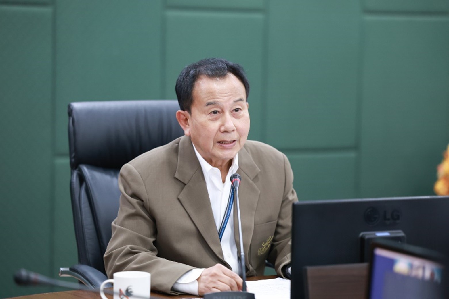 The Vice President for Academic Affairs of Suan Dusit University ...